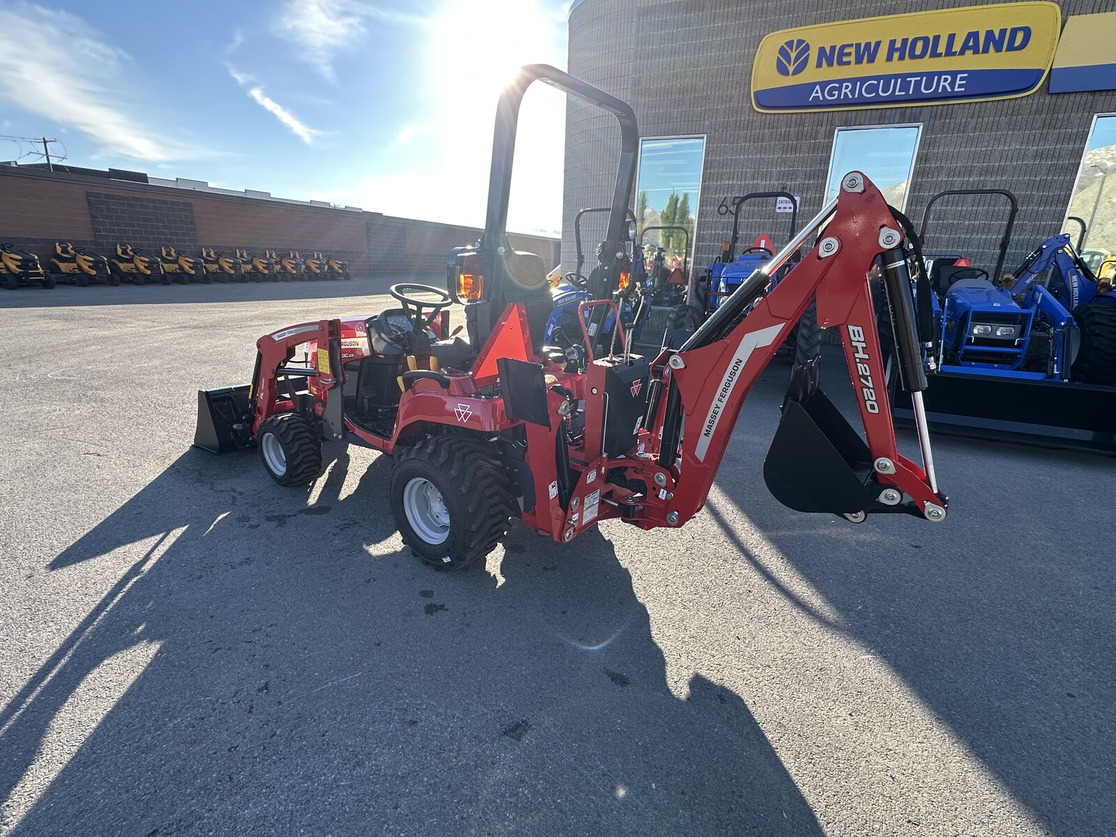 Massey Ferguson 1GC.25B - Subcompact Tractor Loader Backhoe | Farm ...