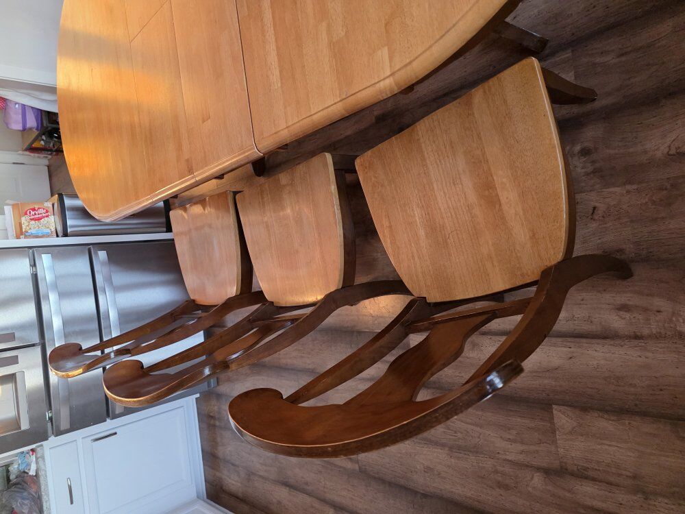 EXPANDABLE WOODEN DINING TABLE + 8 CHAIRS | Dining Tables | KSL Classifieds