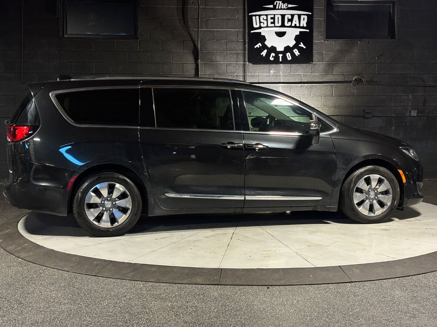 2018 Chrysler Pacifica Hybrid Limited in Salt Lake City, UT | KSL Cars