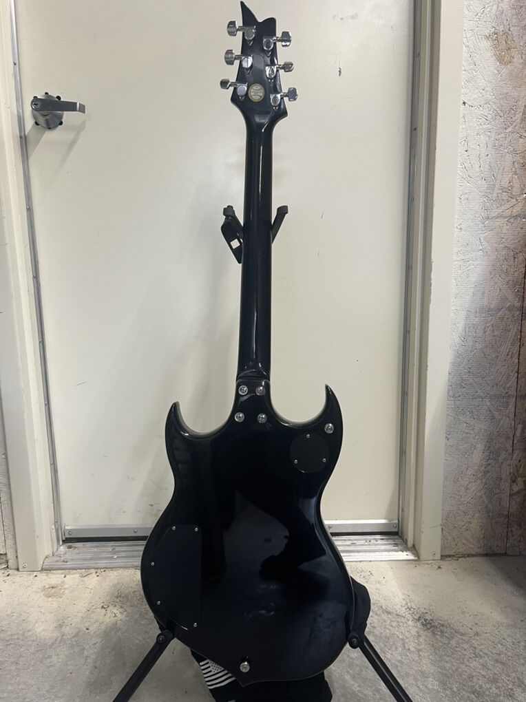 Silvertone PSSN-1 Paul Stanley Signature guitar | Guitars | KSL Classifieds