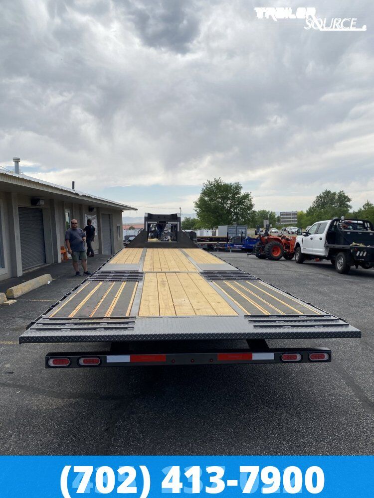 Diamond C FMAX-HDT 210 8.5x32 ft Hydraulic Dovetail Gooseneck Equipment ...