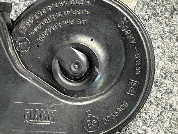 FIAMM 55306-AM80S SINGLE TONE HORN W/ BRACKET AND TUBE ATTACHED | Parts ...