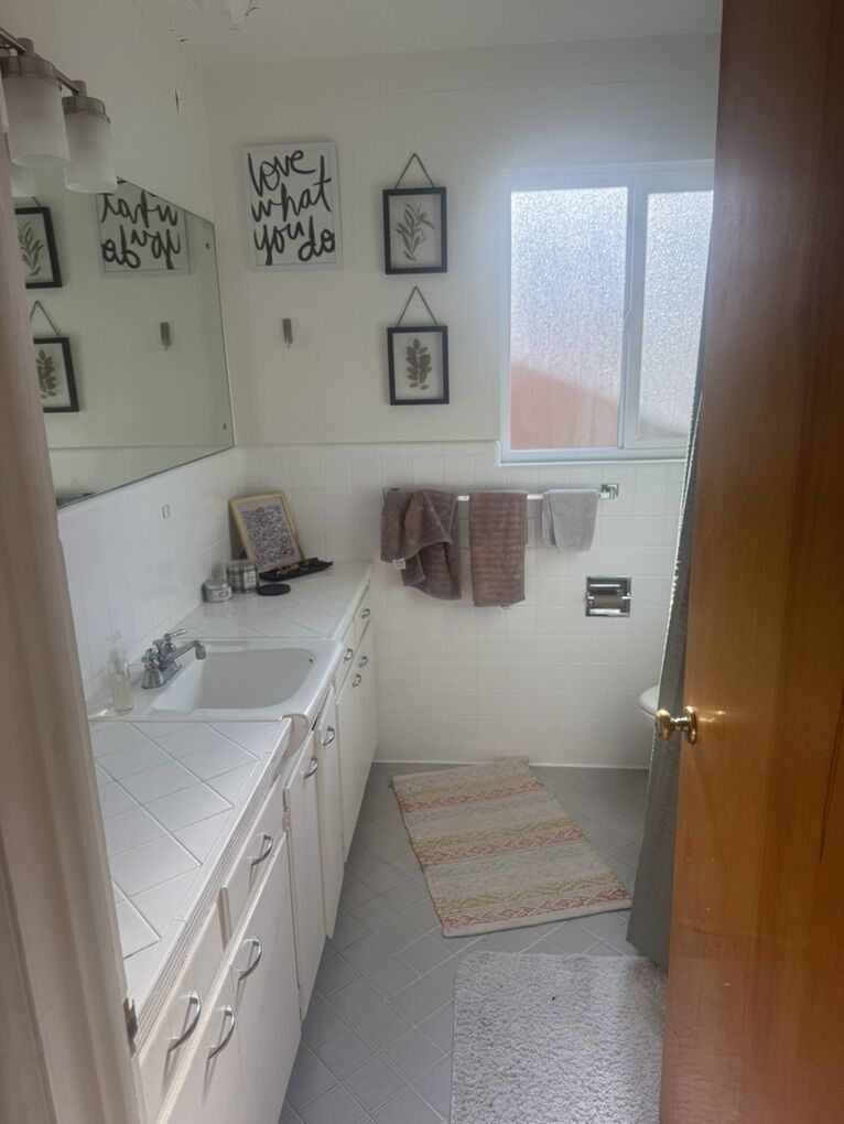 Private Room In 4 Bedroom House! | Recreational Property For Sale or ...