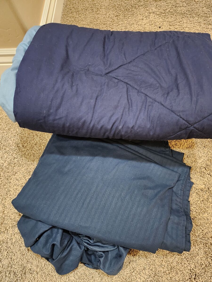 Twin Comforter and Sheet Set - Navy Blue | Beds, Bedding | KSL Classifieds
