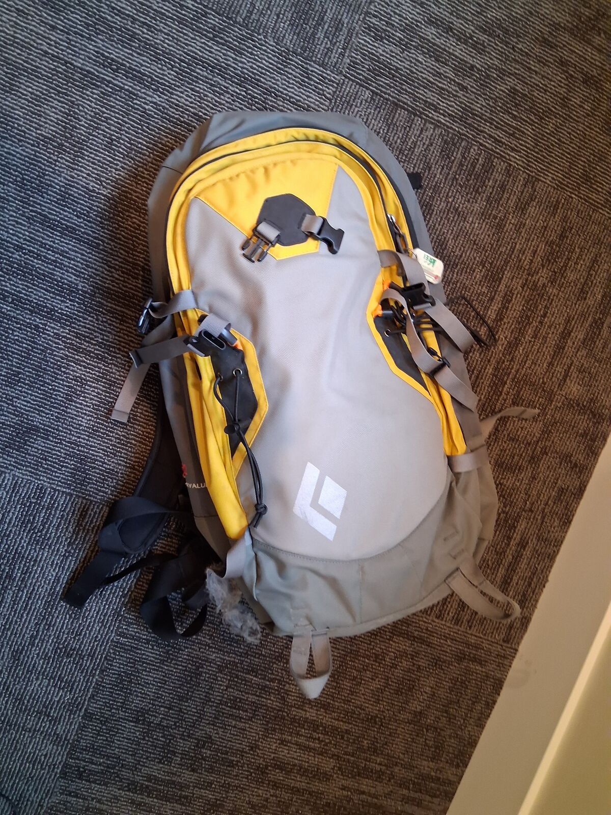 Prior Split board, bindings, avalung backpack, shovel, probe, beacon ...