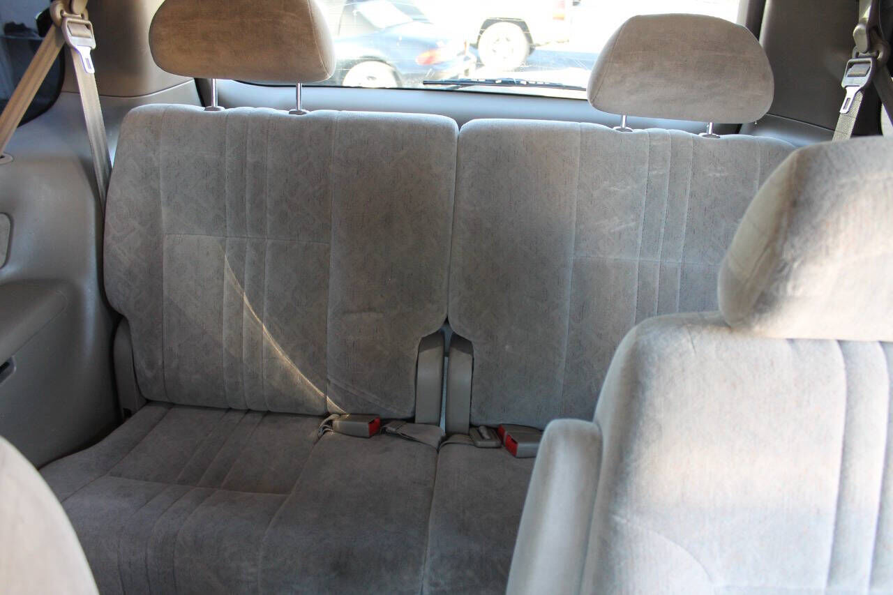 1998 Toyota Sienna LE in Las Vegas, NV | KSL Cars