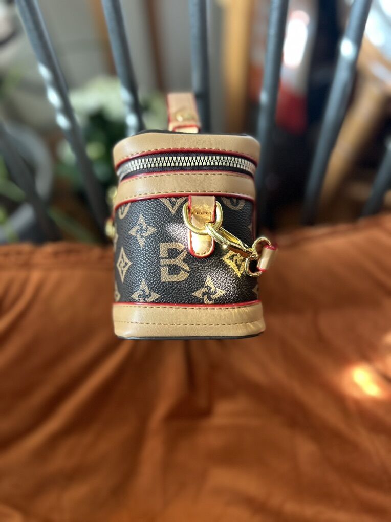 Cute Signature Train Bag 7 wide 5 high | Other | KSL Classifieds