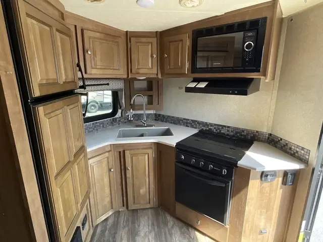2018 Forest River Flagstaff V-Lite 26VFKS | Travel Trailers, Bumper ...