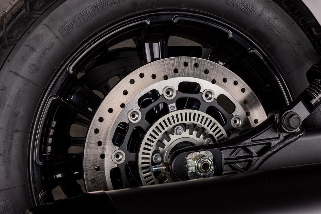 2025 Indian Motorcycle® Scout® Bobber Black Metallic | Motorcycles ...