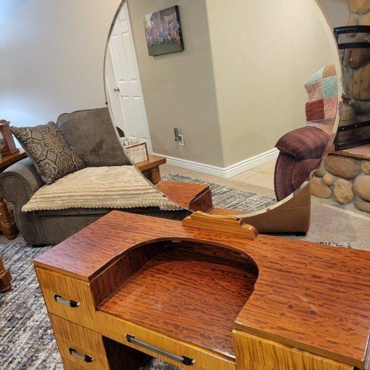 Vintage Vanity Dresser | Dressers | KSL Classifieds