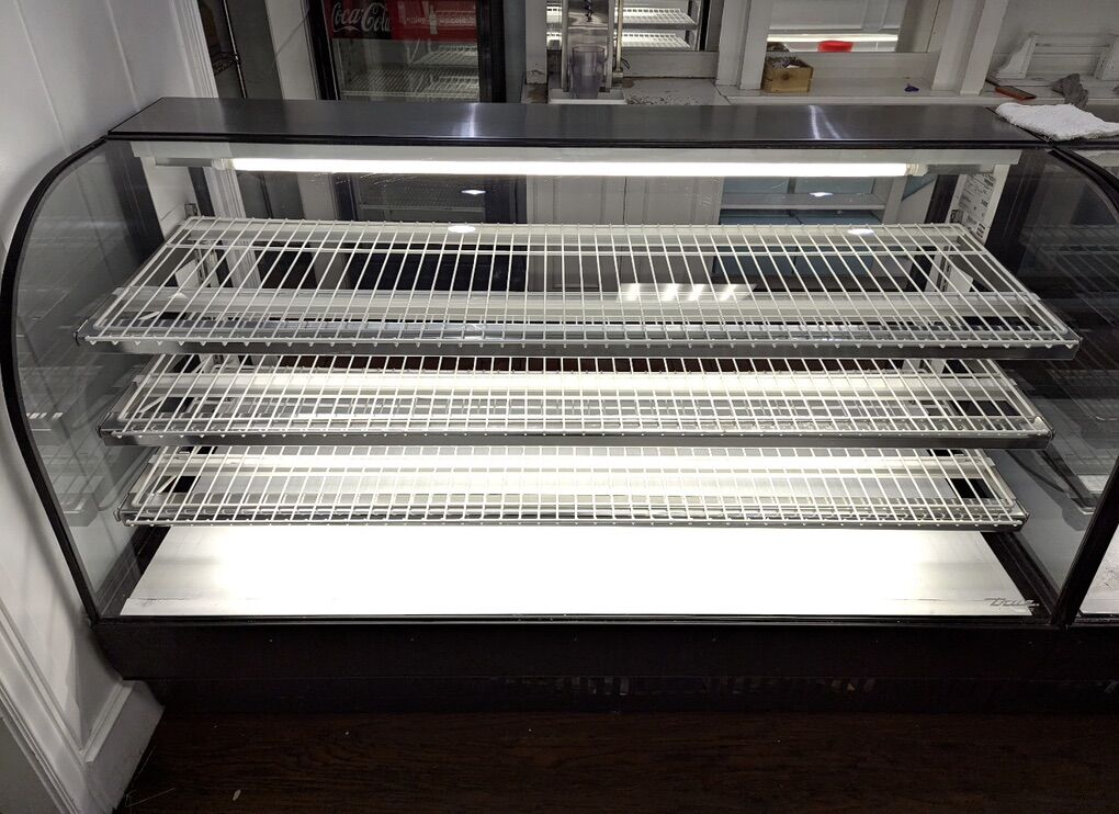 True Brand Non Refridgerated Food Display Case | Restaurant Equipment ...