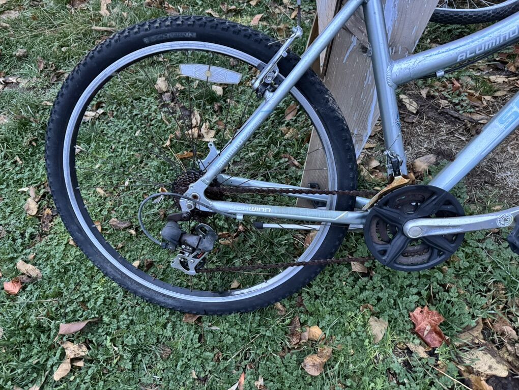 Schwinn 26 inch Bicycle Amuminum frame | Mountain Bikes | KSL Classifieds