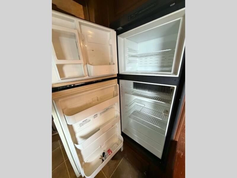 Used 2006 Sundowner LQ 4 Horse Trailer | Horses/Livestock, Trailers ...