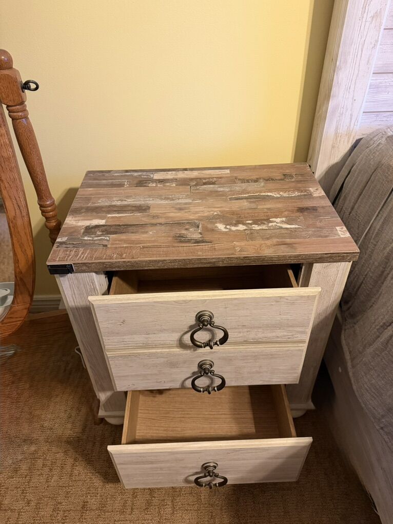 King Bed with Side-stands | Beds, Bed Frames | KSL Classifieds