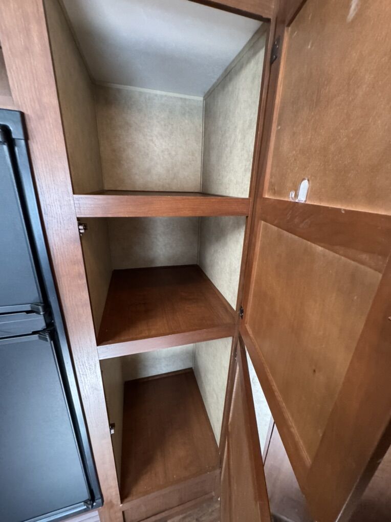 Mint Dutchman Aspen Trail 2810BHS Superslide | Travel Trailers, Bumper ...