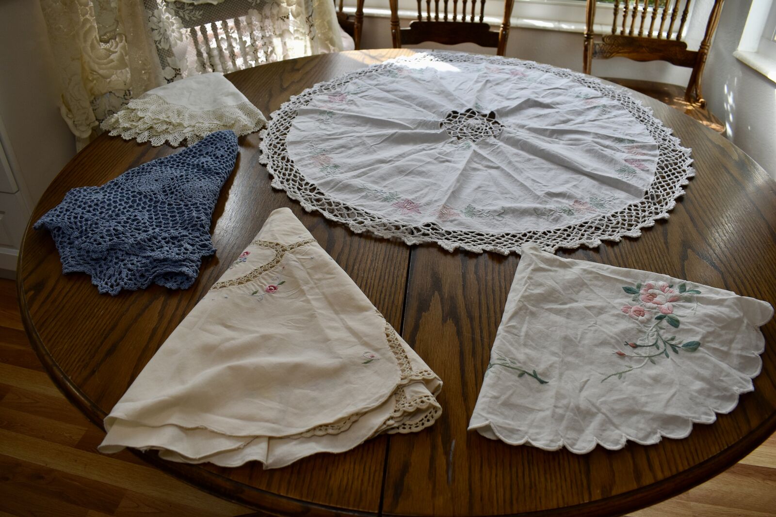 Several Very Beautiful Vintage Round Table / Dresser Fabric Linen ...