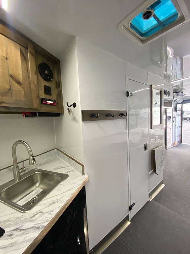 New 2026 Trails West FreeRide Off-Road Toy Hauler Travel Trailer (28 ...