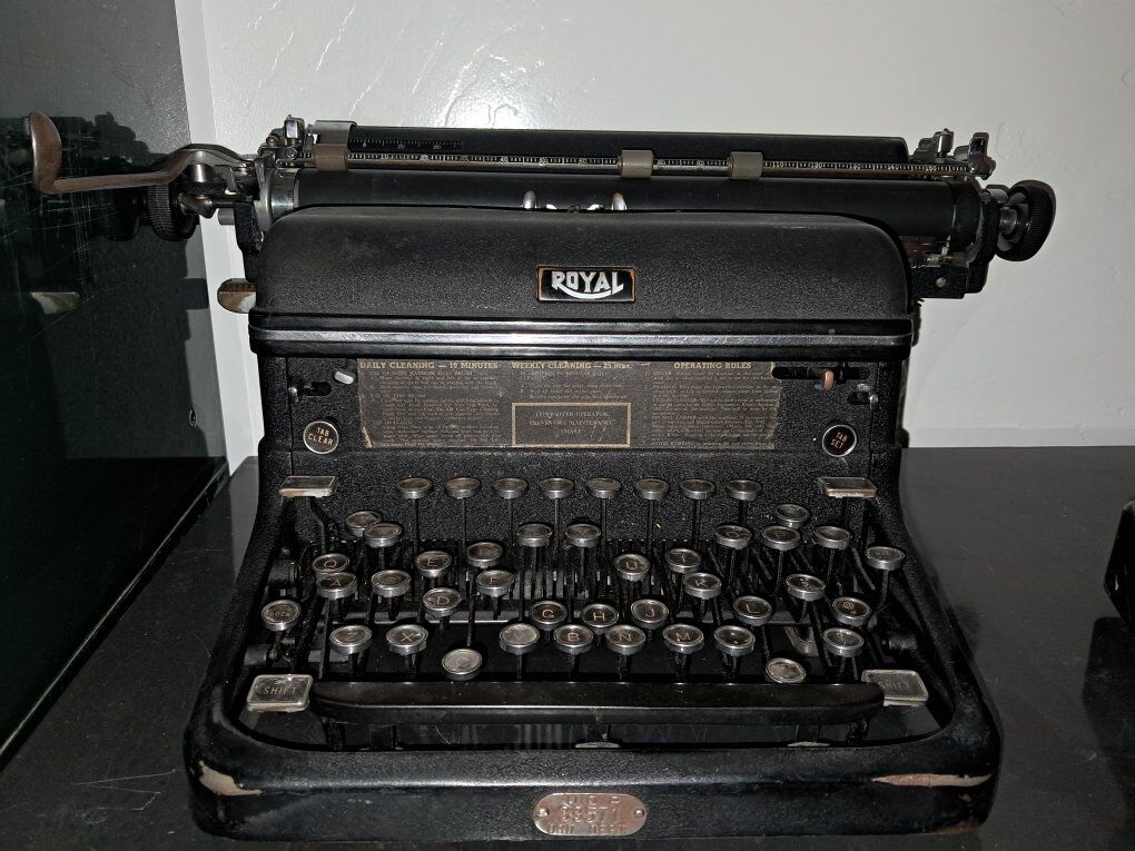 Antique Royal Typewriter | Antiques | KSL Classifieds