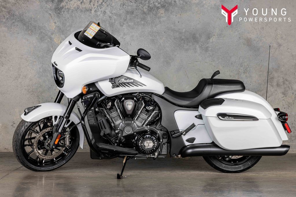 2025 Indian Motorcycle® Chieftain® PowerPlus Dark Horse w/PowerBand ...