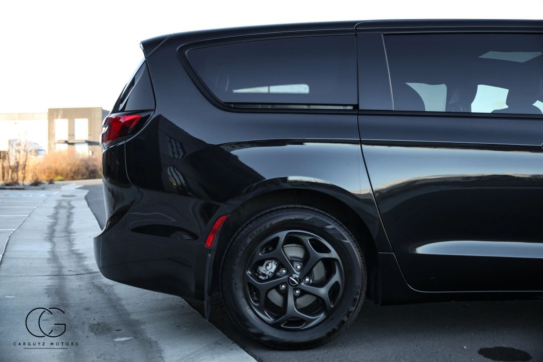 2023 Chrysler Pacifica Plug-In Hybrid Limited in American Fork, UT ...