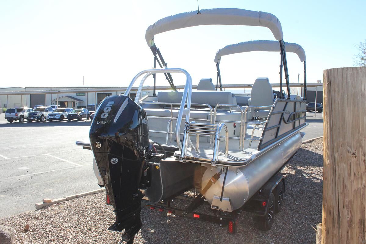 2026 Bentley Pontoons Legacy 220 Swingback | Pontoon Boats | KSL ...