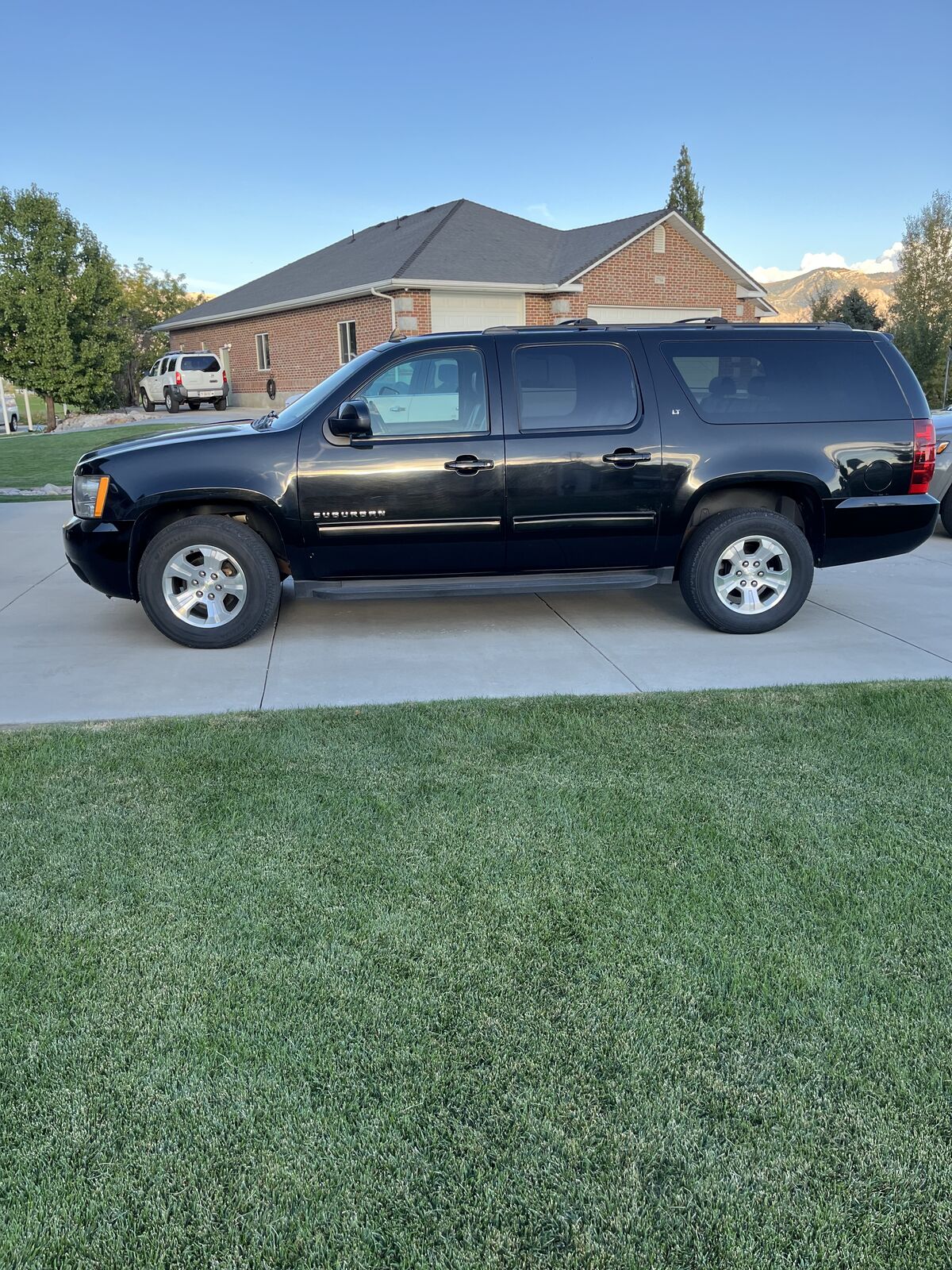 Extraordinary Chevy Suburban Specs 2012 Photos