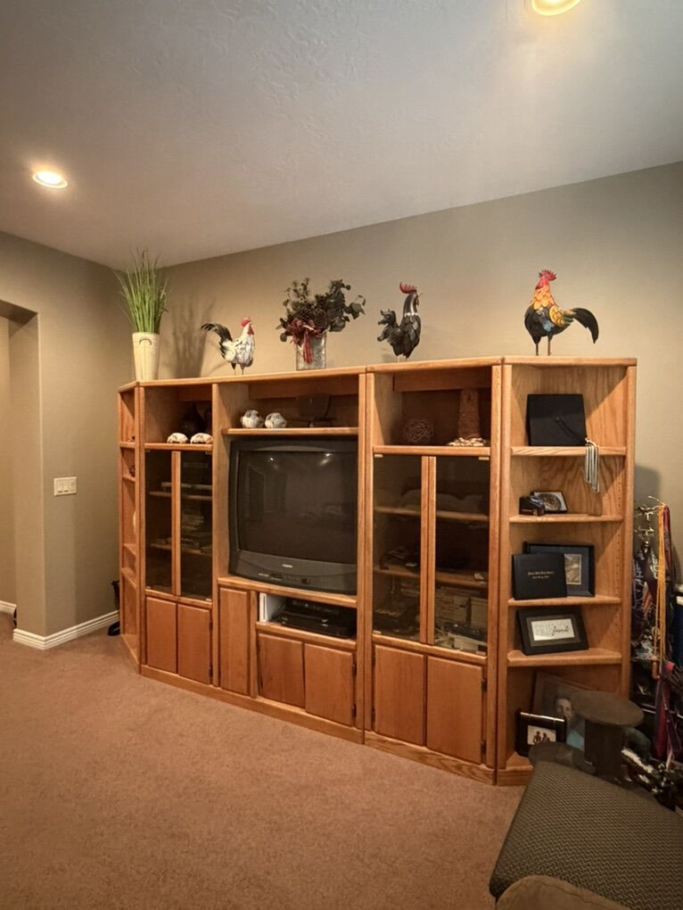 Entertainment Center – Free To Anyone | Entertainment Centers | KSL ...