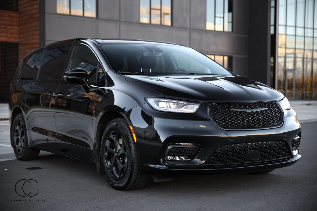 2023 Chrysler Pacifica Plug-In Hybrid Limited in American Fork, UT ...