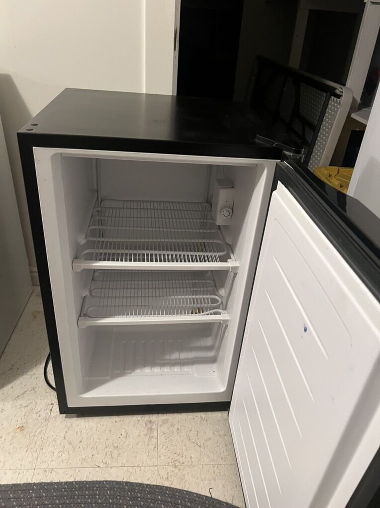 Mini Freezer | Refrigerators & Freezers | KSL Classifieds
