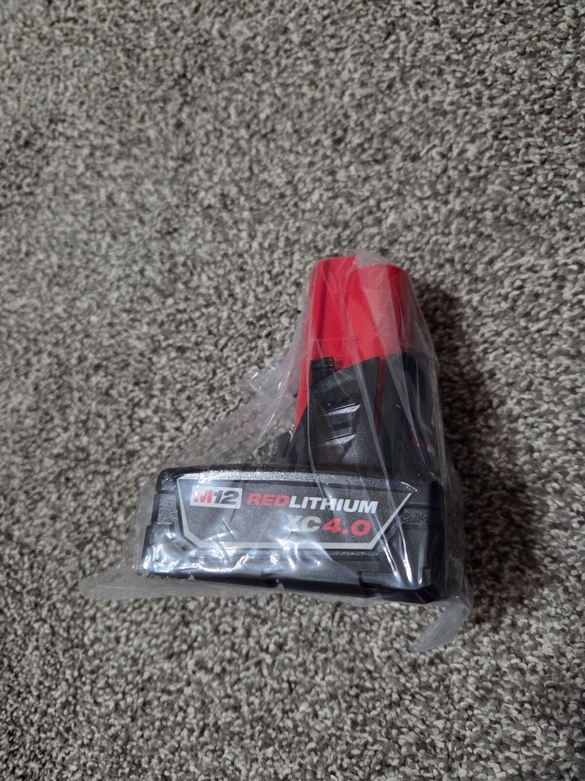 Milwaukee M12 Grease Gun with XC 4.0 Battery and Charger | Power and ...