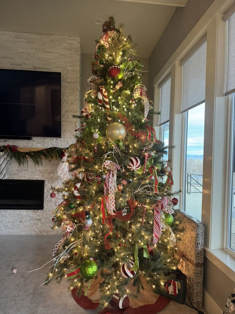Free 9 Foot Christmas Tree | FREE (items only, no businesses) | KSL ...
