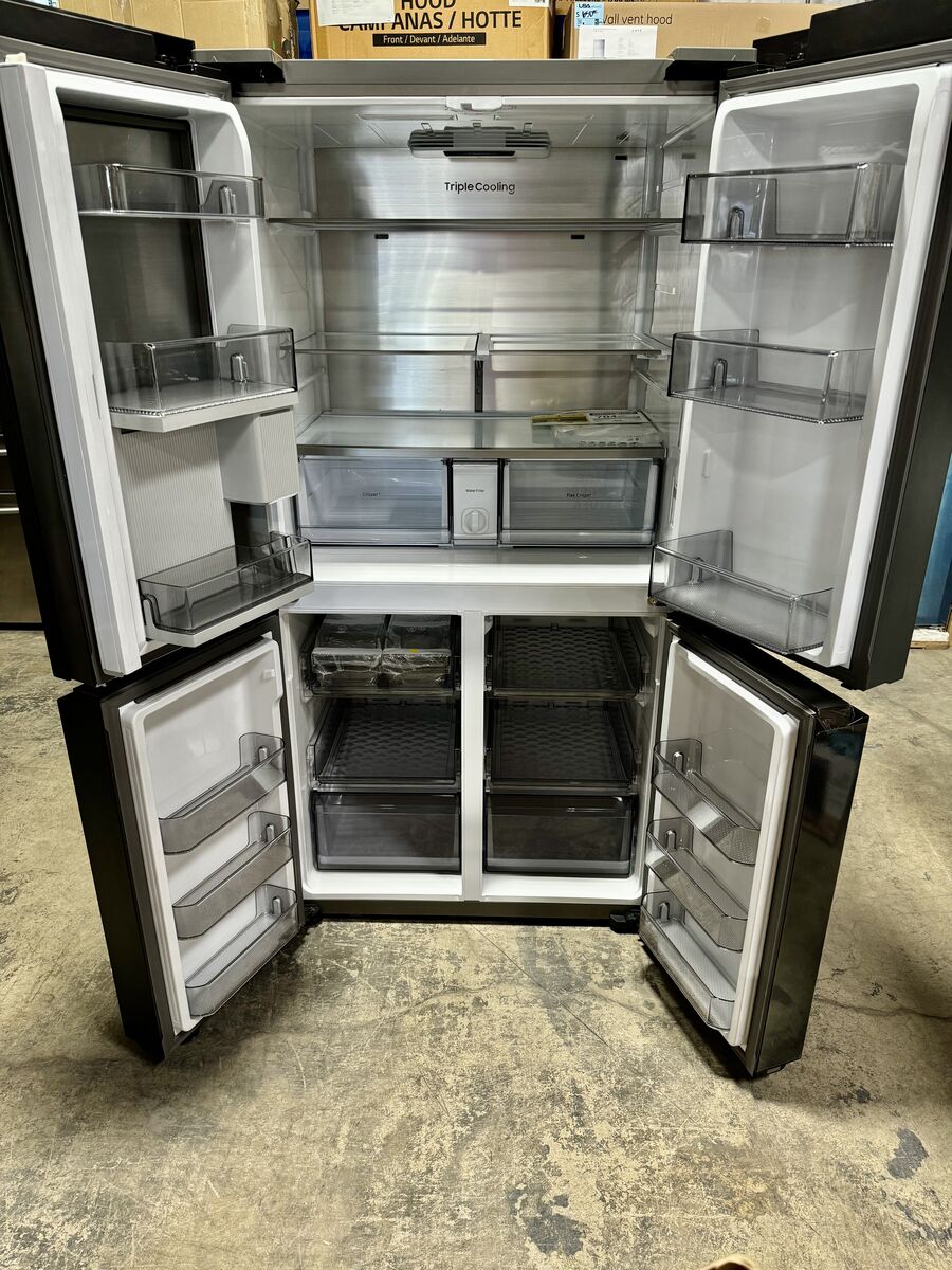 SAMSUNG BESPOKE 4-DOOR FLEX REFRIGERATOR | Refrigerators & Freezers ...