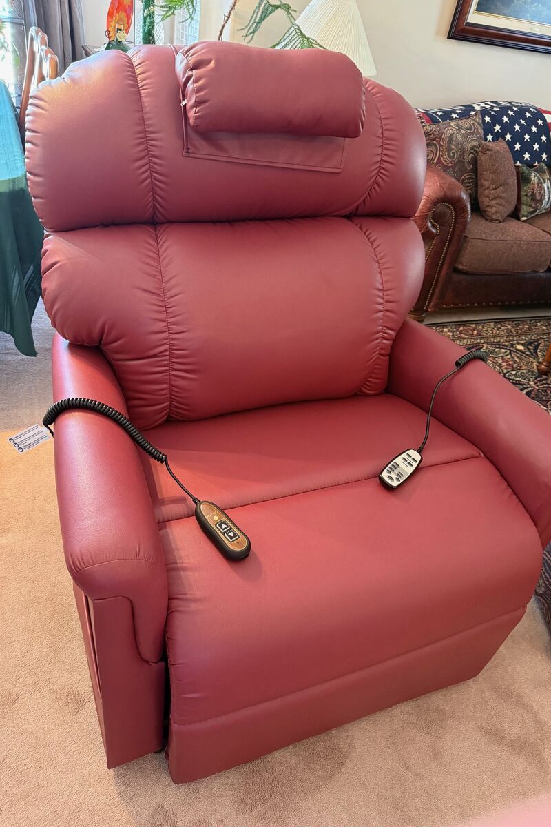 Recliner Lift Chair | Recliners and Rocking Chairs | KSL Classifieds
