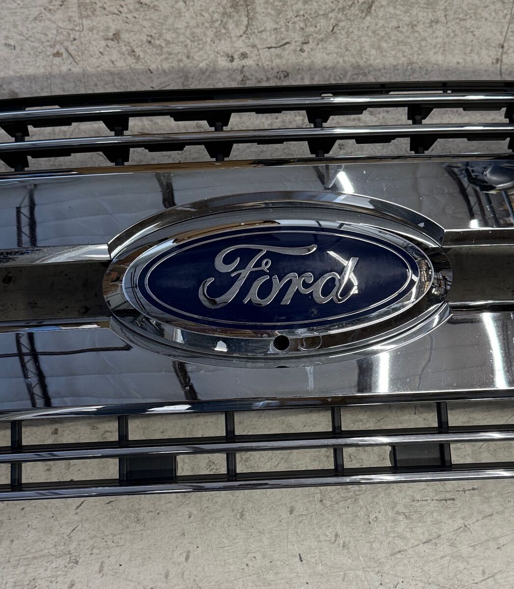 2017-2019 Genuine Ford Super Duty Front Radiator Grille Assembly | Auto ...