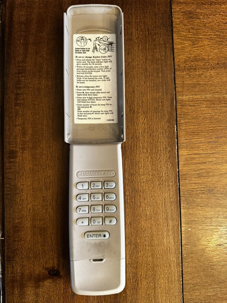 Chamberlain 3/4 HP Quiet Belt Garage Door Opener | Electrical | KSL ...